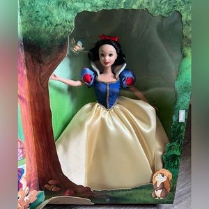 Disney | Other | The Signature Collection Walt Disneys Snow White And ...